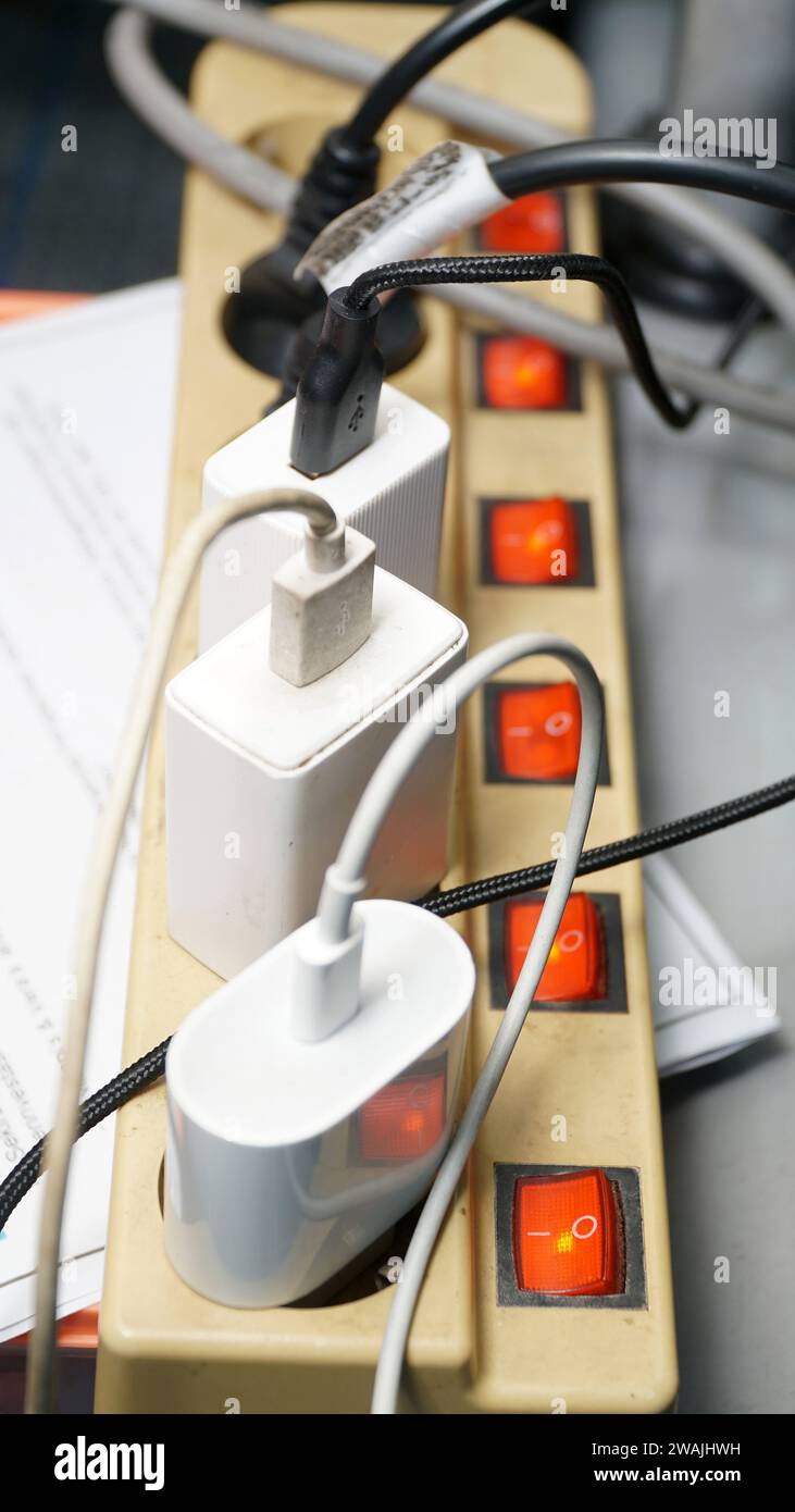 Overloaded sockets hi-res stock photography and images - Alamy