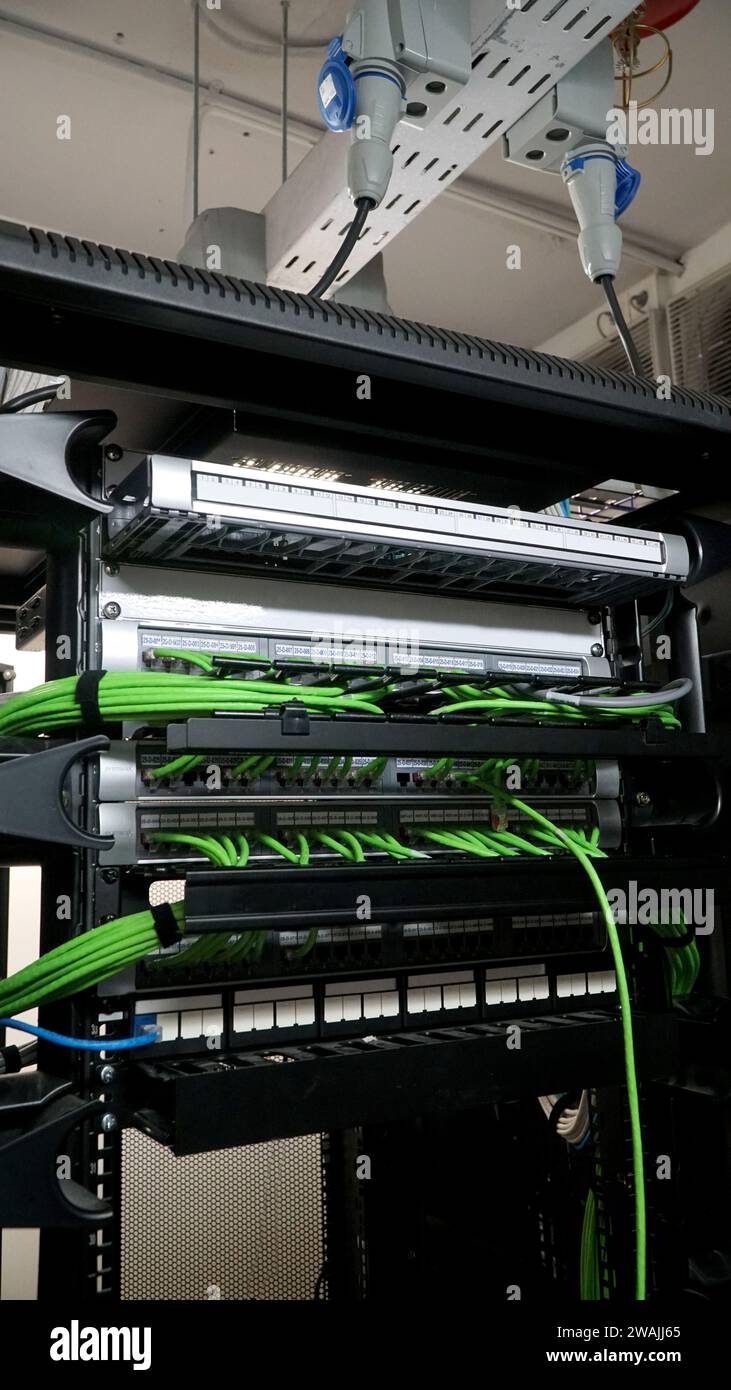 Local area network hi-res stock photography and images - Alamy