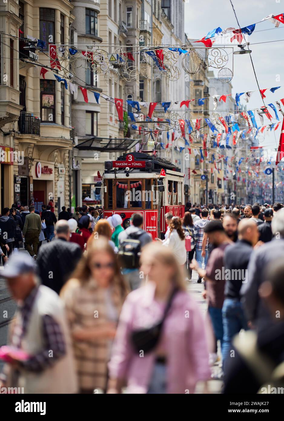 Roads skyscrapers in istanbul hi-res stock photography and images - Alamy