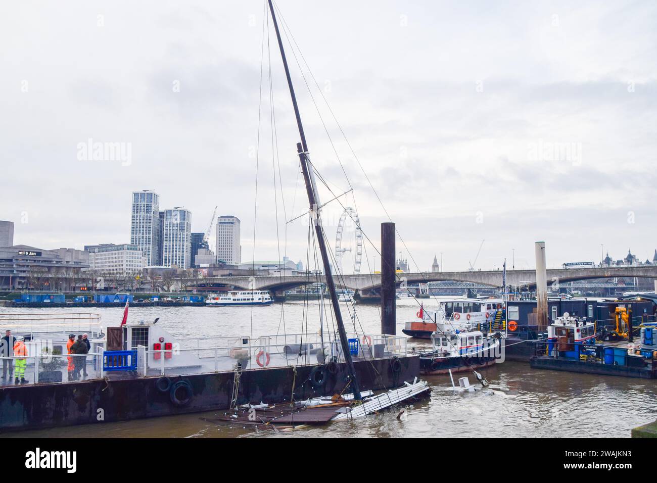 London, UK. 5th January 2024. Party boat Bar and Co sinks at Temple ...