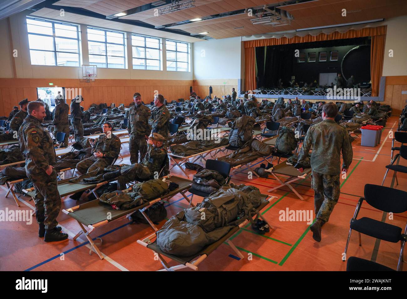 Sangerhausen, Germany. 05th Jan, 2024. Bundeswehr soldiers move into ...