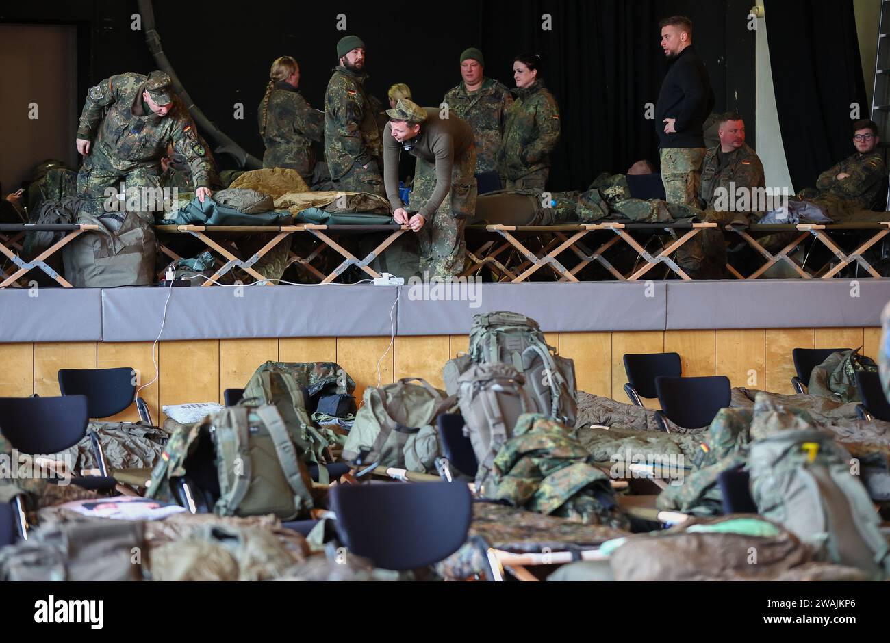 Sangerhausen, Germany. 05th Jan, 2024. Bundeswehr soldiers move into ...
