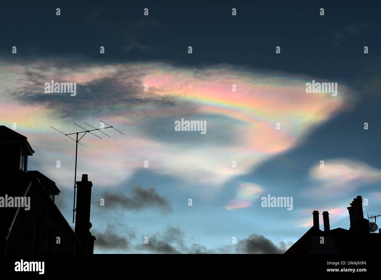 cloud iridescence;rainbow cloud;photometeor;spectacular;unusual;rare ...