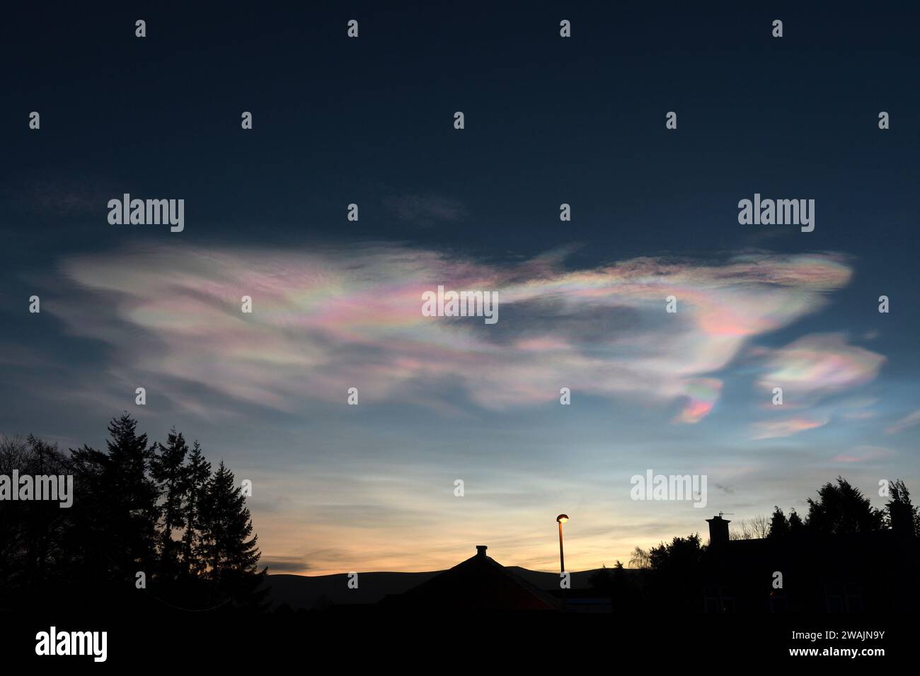 cloud iridescence;rainbow cloud;photometeor;spectacular;unusual;rare ...