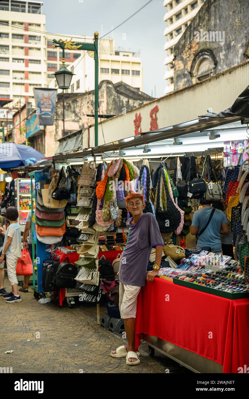 Petaling Street market, Chinatown, Kuala Lumpur, Malaysia Stock Photo ...