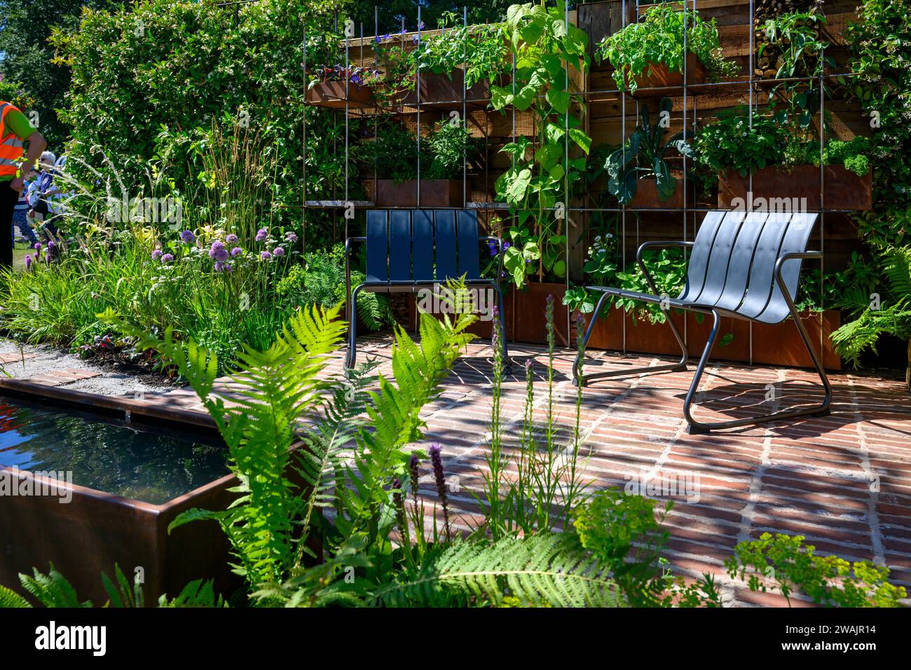 Brickyard Garden competition entry (gold medal winner, small patio ...