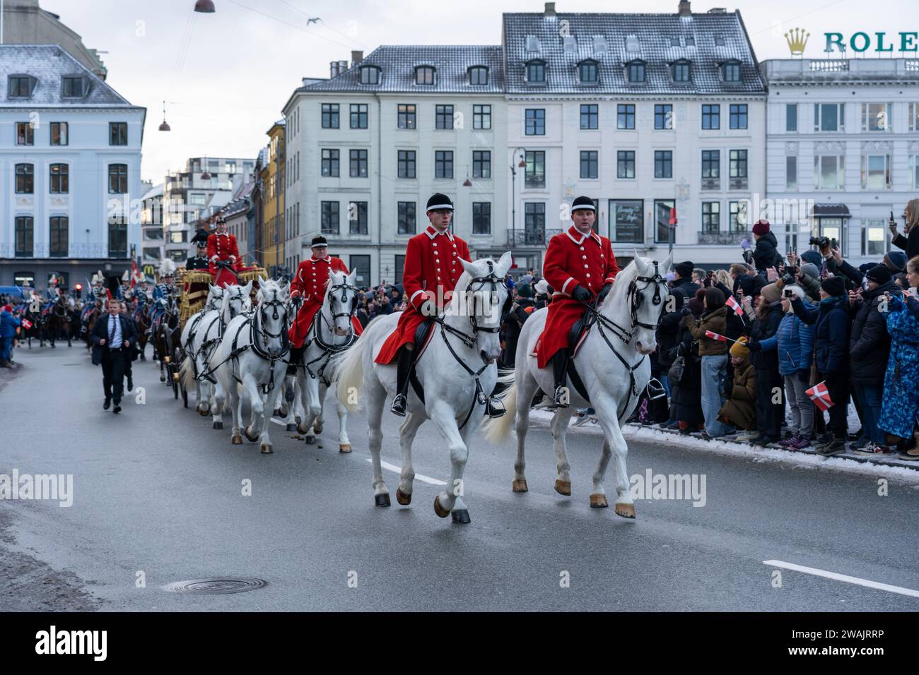 Golden queen carriage hi-res stock photography and images - Alamy