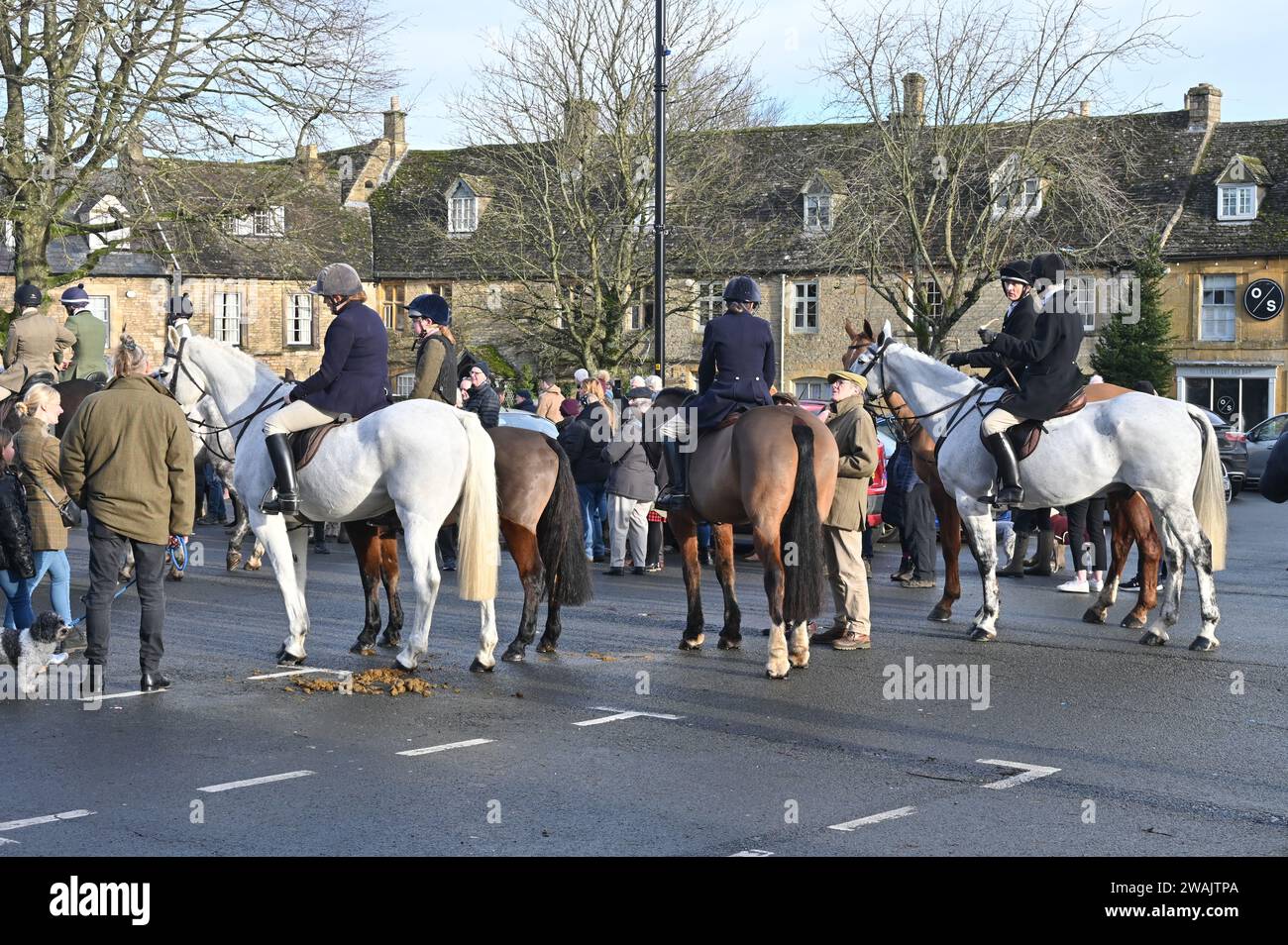 The Heythrop Hunt tradtionally hold a meet on New Year's Day in the ...