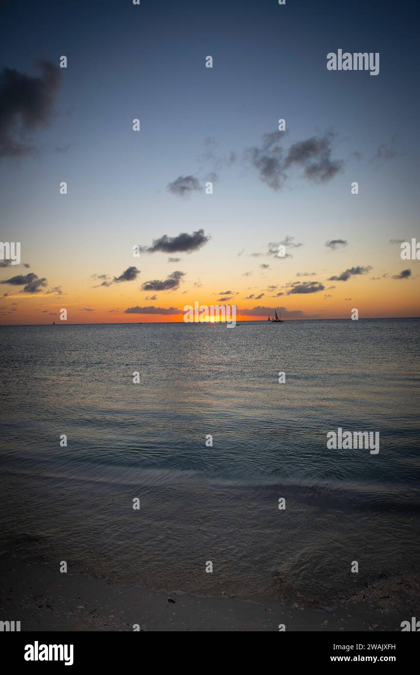 Muelle del atardecer hi-res stock photography and images - Alamy