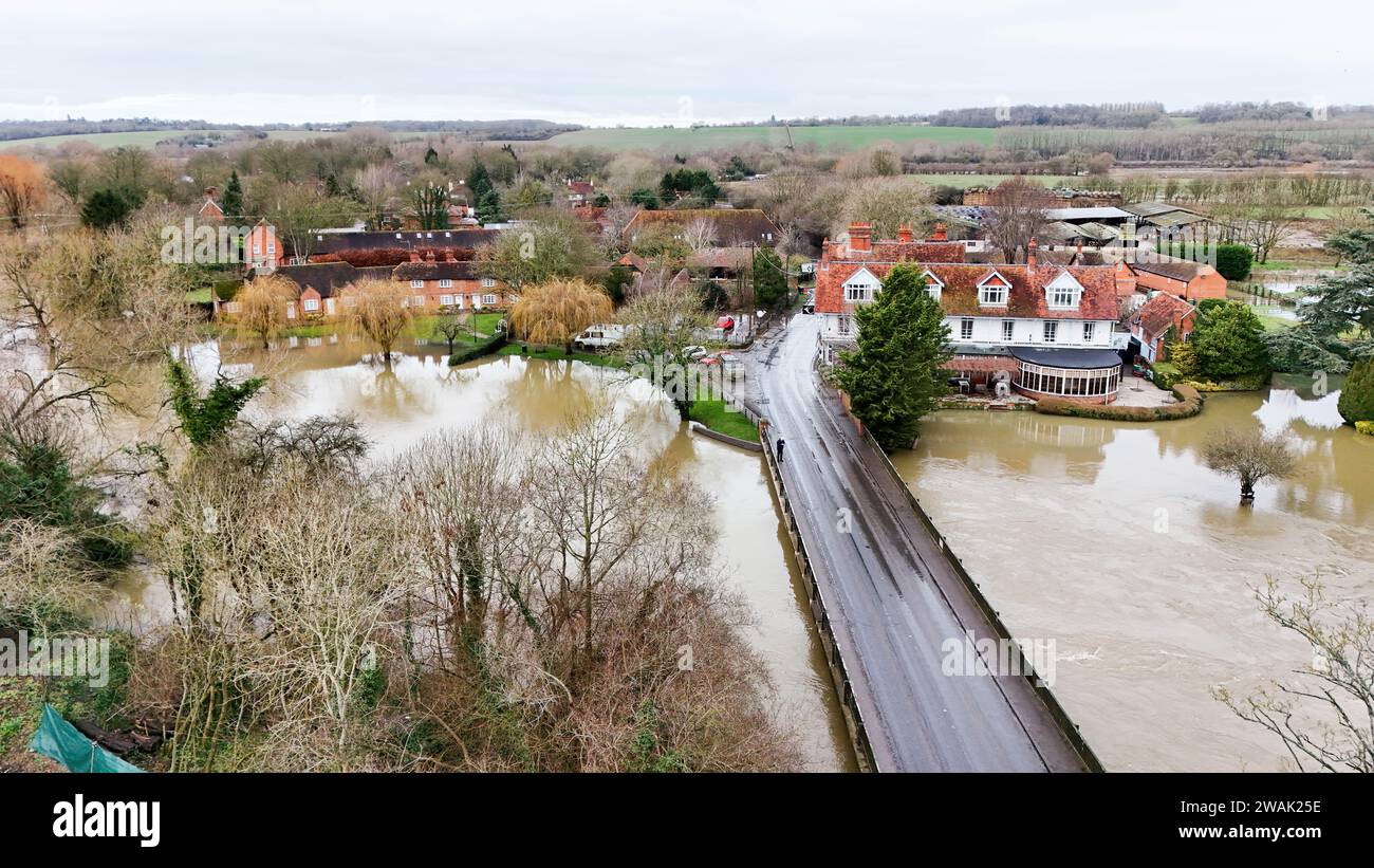 Berkshire flooding hi-res stock photography and images - Alamy
