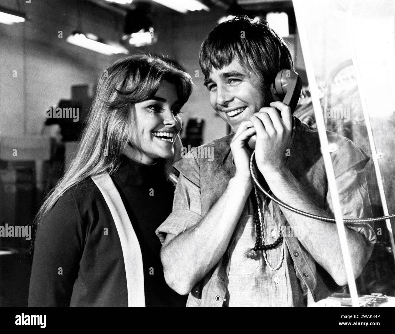 LAURI PETERS and BEAU BRIDGES in FOR LOVE OF IVY 1968 director DANIEL ...