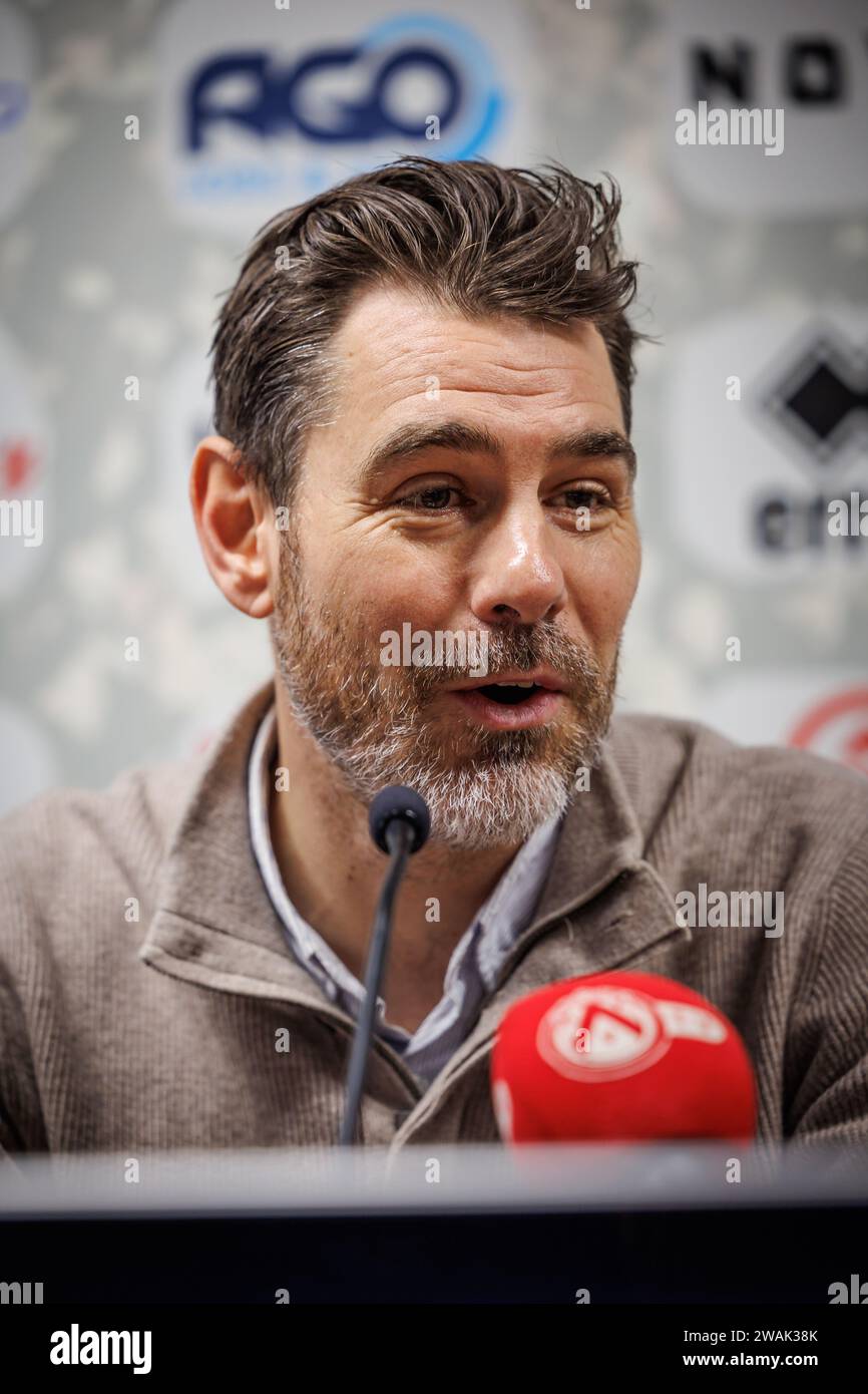 Kortrijk, Belgium. 05th Jan, 2024. Kortrijk's new head coach Freyr ...