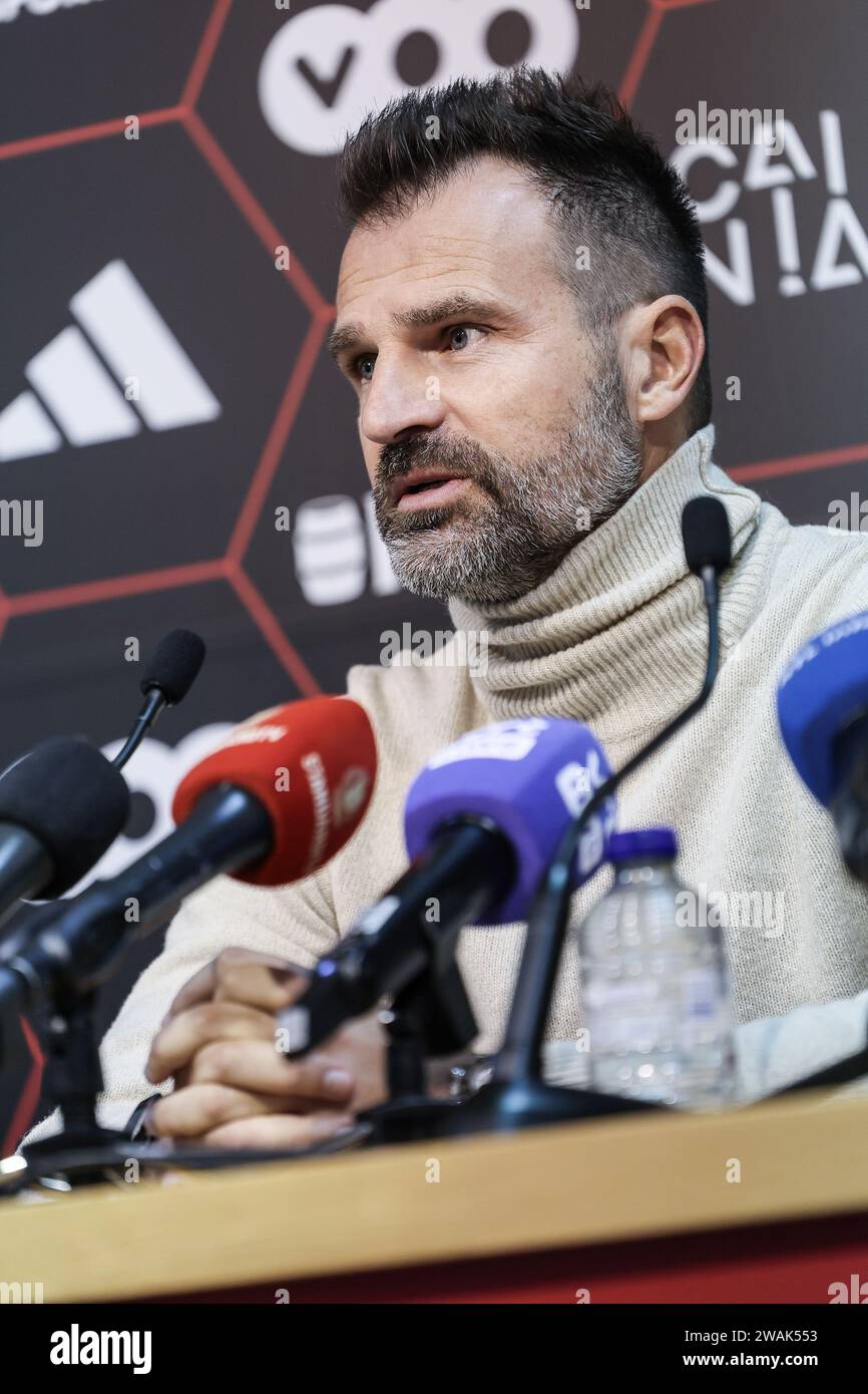 Liege, Belgium. 05th Jan, 2024. Standard's new head coach Ivan Leko ...