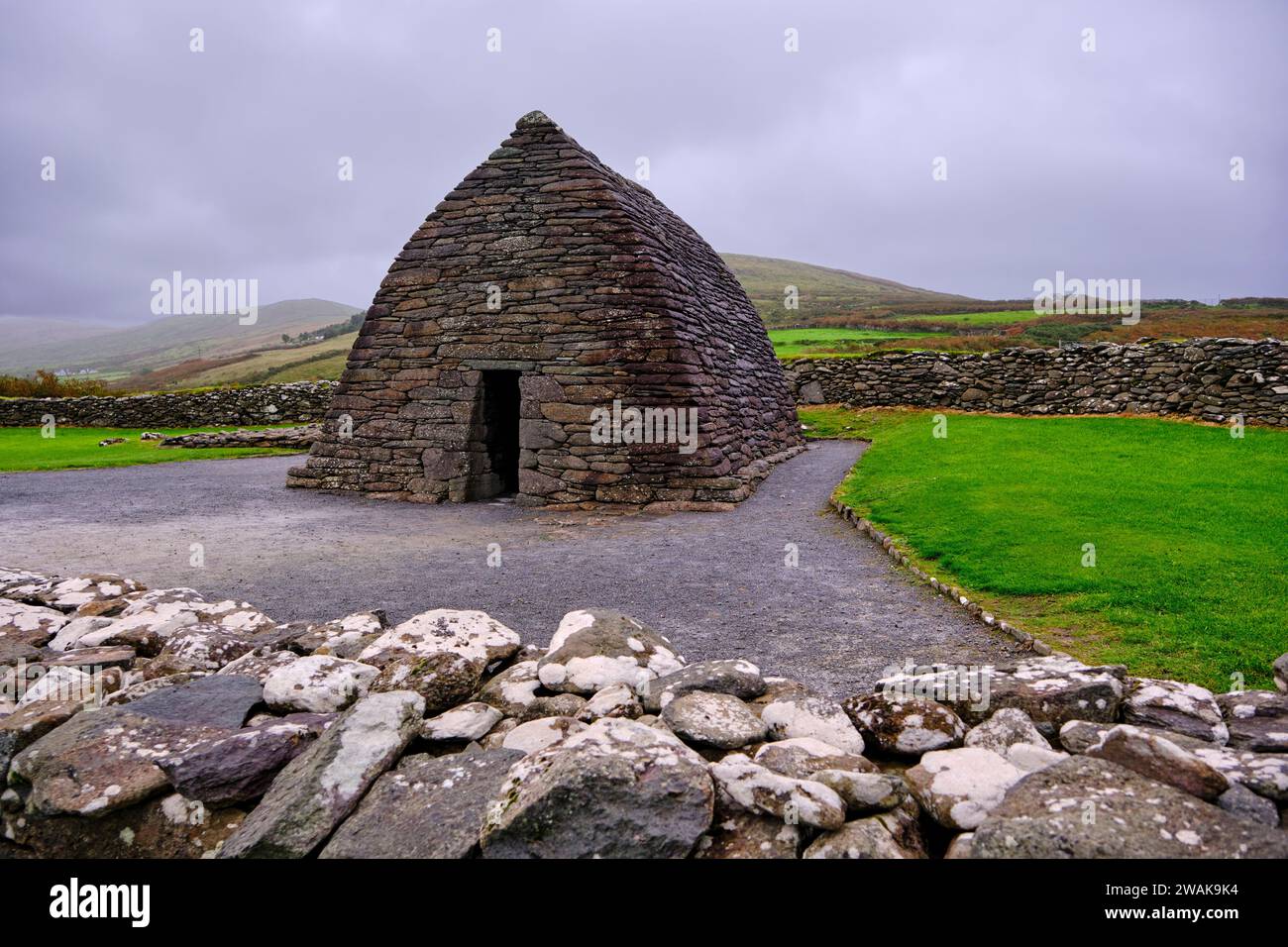 Republic of Ireland, County Kerry, Dingle Peninsula, Ballyferriter ...