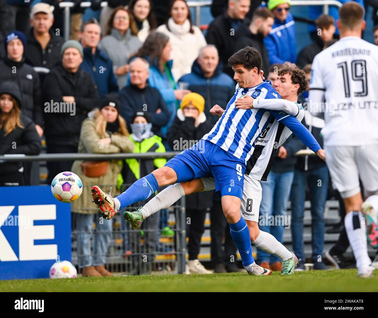 Karlsruhe, Deutschland. 05th Jan, 2024. Igor Matanovic (Karlsruher SC ...