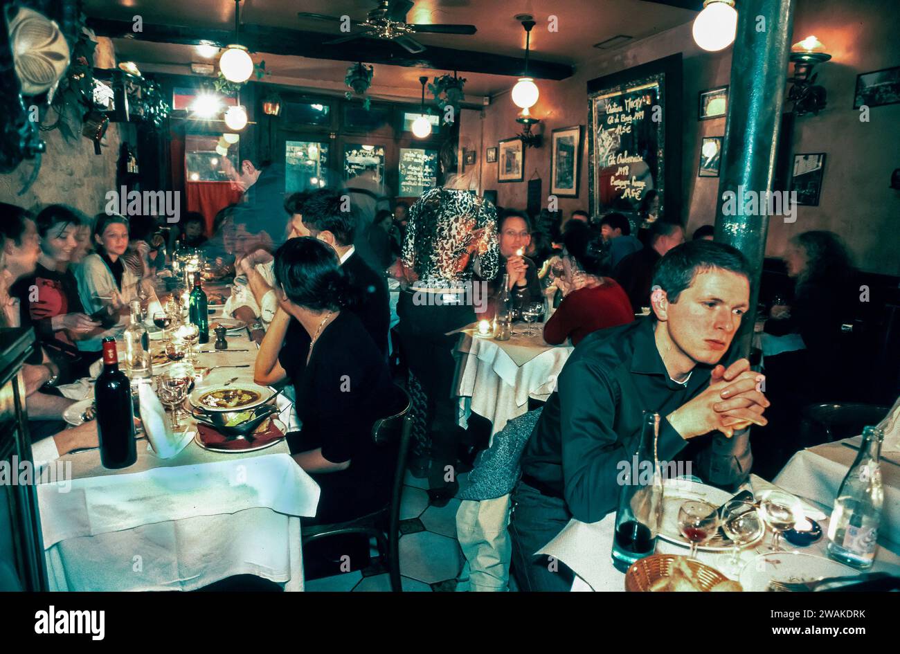 Crowd lights design tables hi-res stock photography and images - Alamy