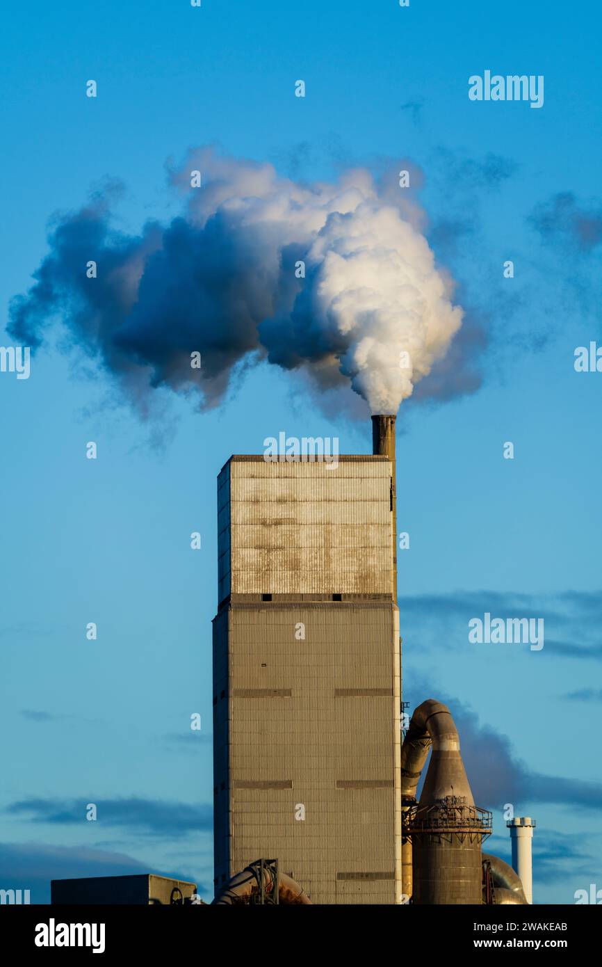 Dunbar Cement Works, Tarmac limestone quarry and cement plant Stock ...