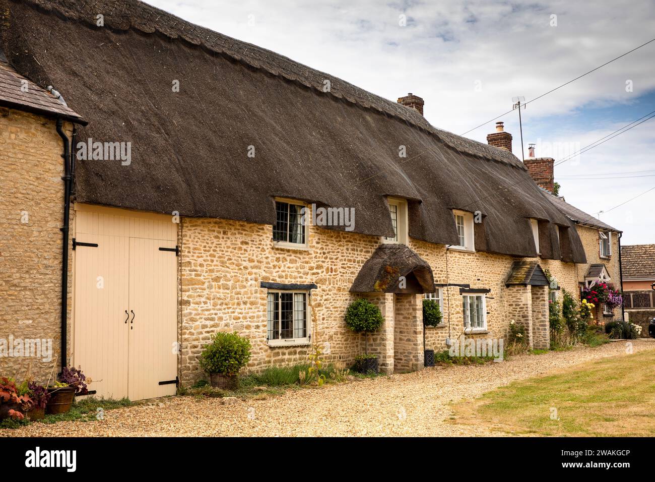 English barn conversion hi-res stock photography and images - Alamy