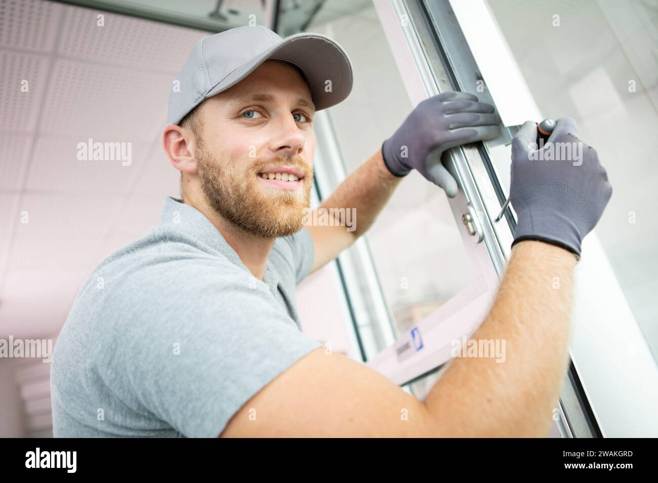 Construction worker man uses hi-res stock photography and images - Alamy