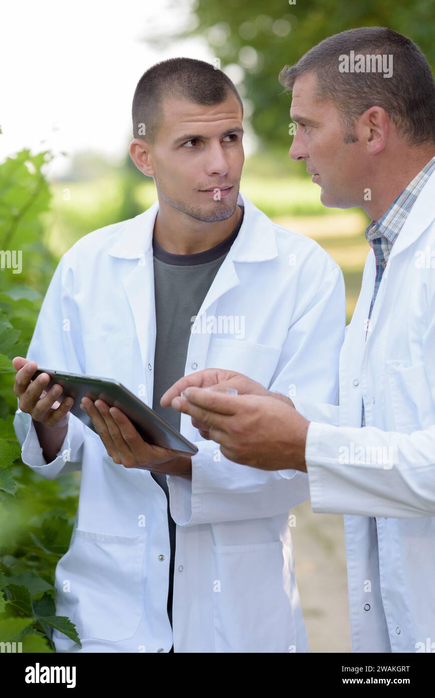 Outside science experiment hi-res stock photography and images - Alamy