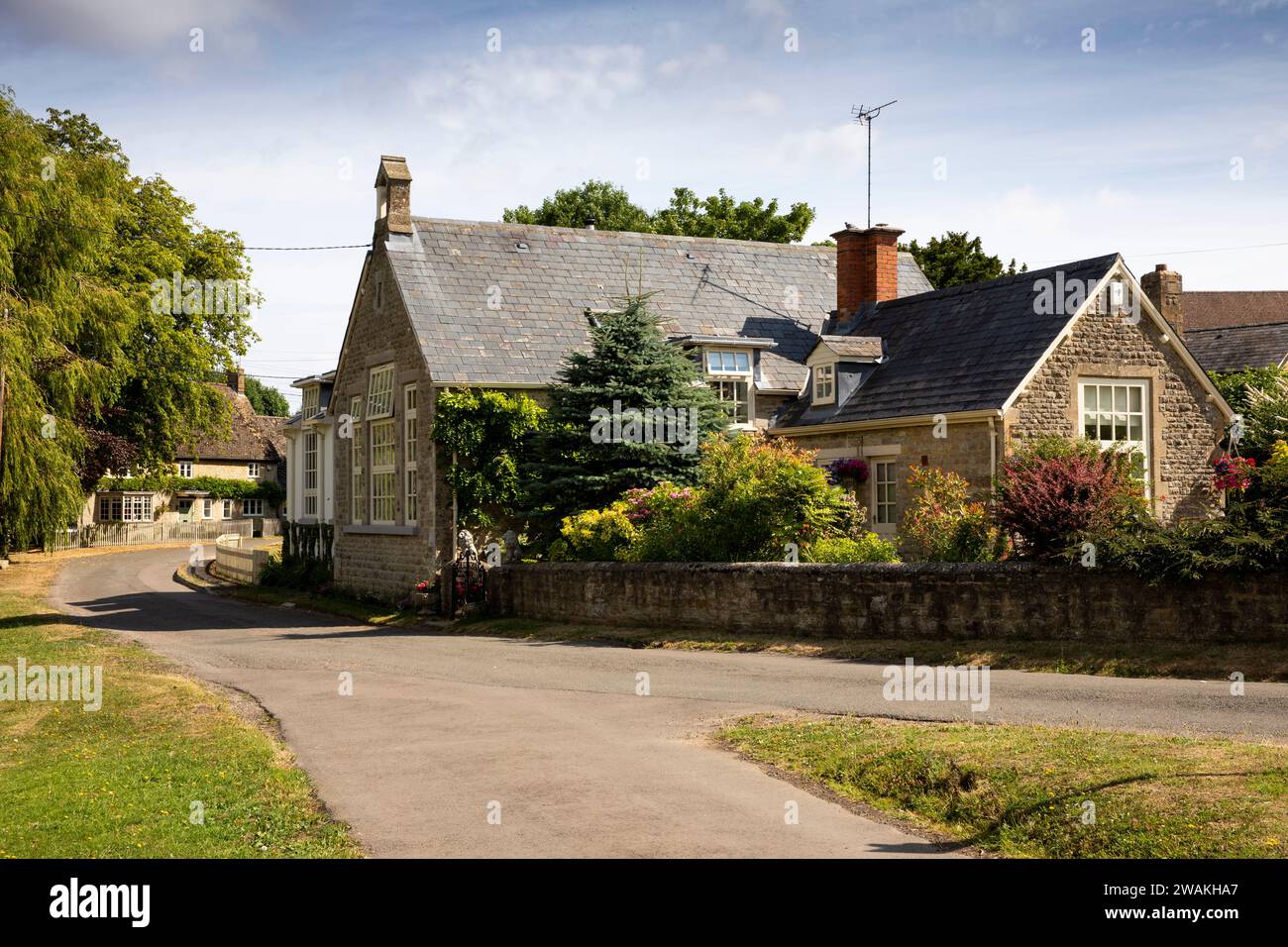 UK, England, Oxfordshire, Fringford, Rectory Lane, former village ...