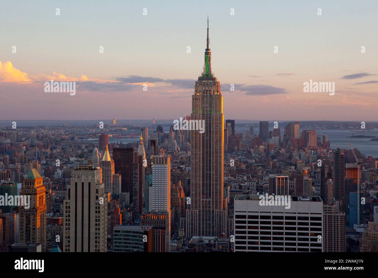 Rockfeller sunset new york hi-res stock photography and images - Alamy