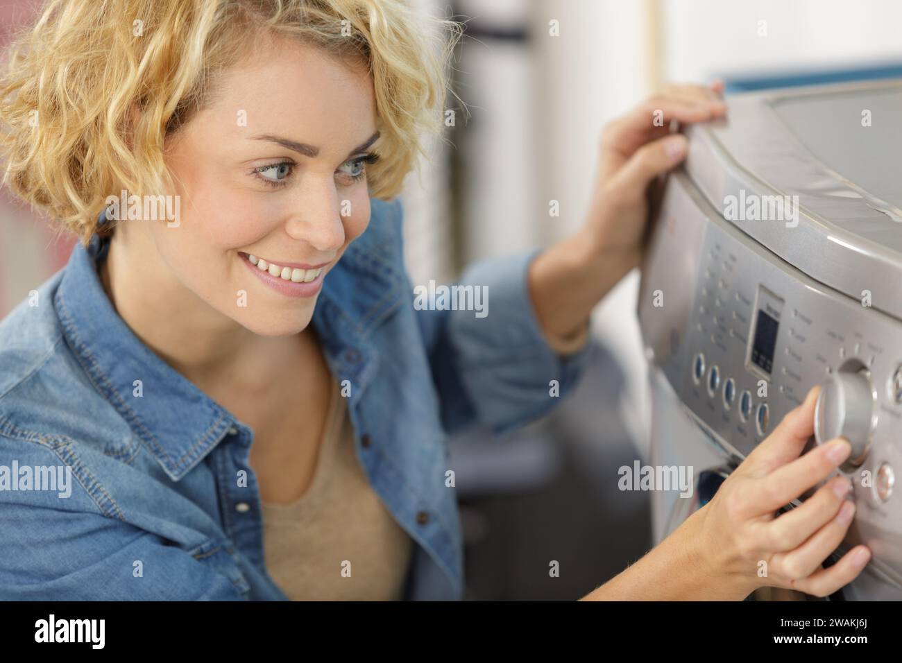 Software utility view hi-res stock photography and images - Alamy