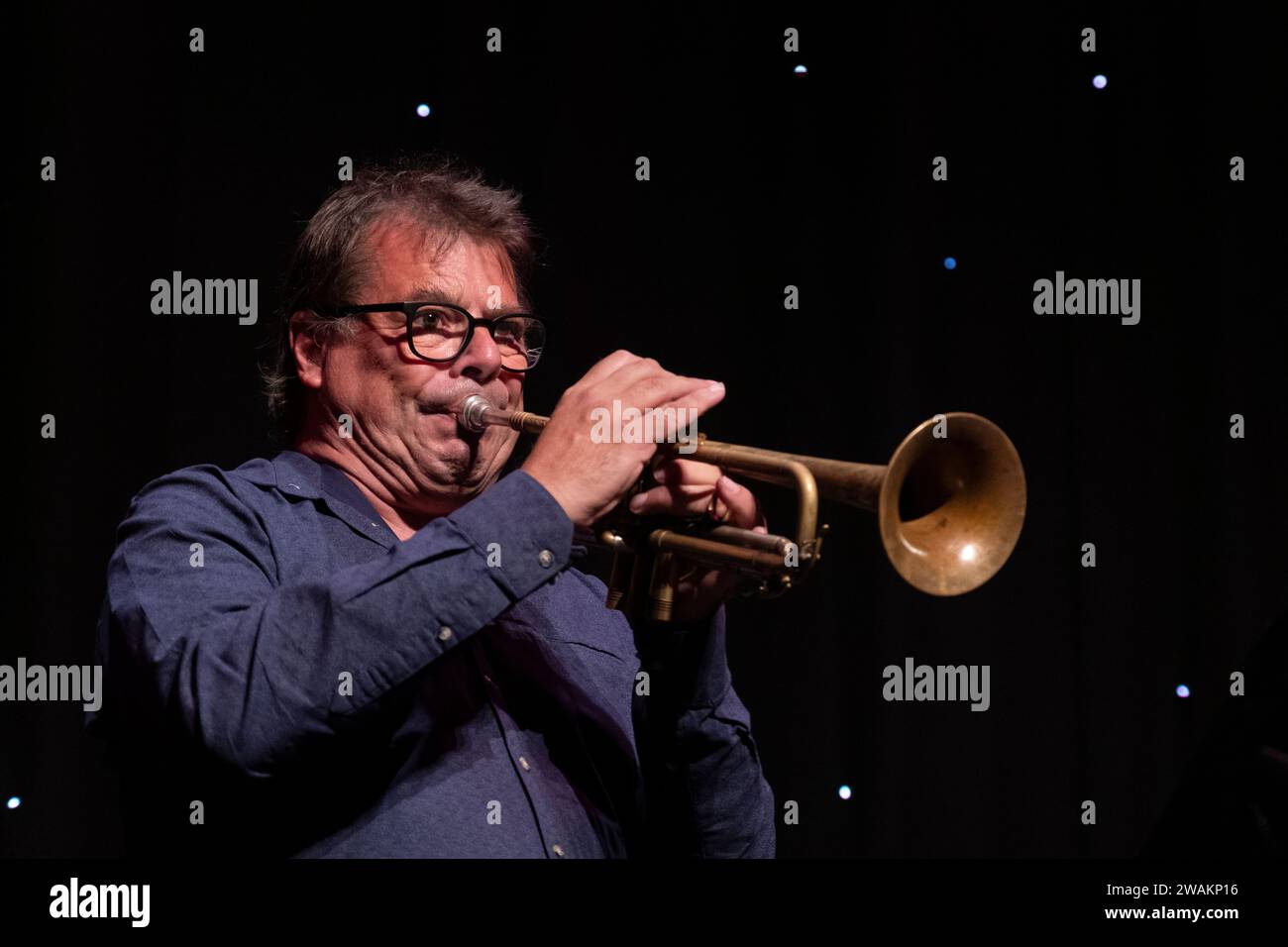 Steve Waterman plays trumpet with Ben Crosland Quintet live ...