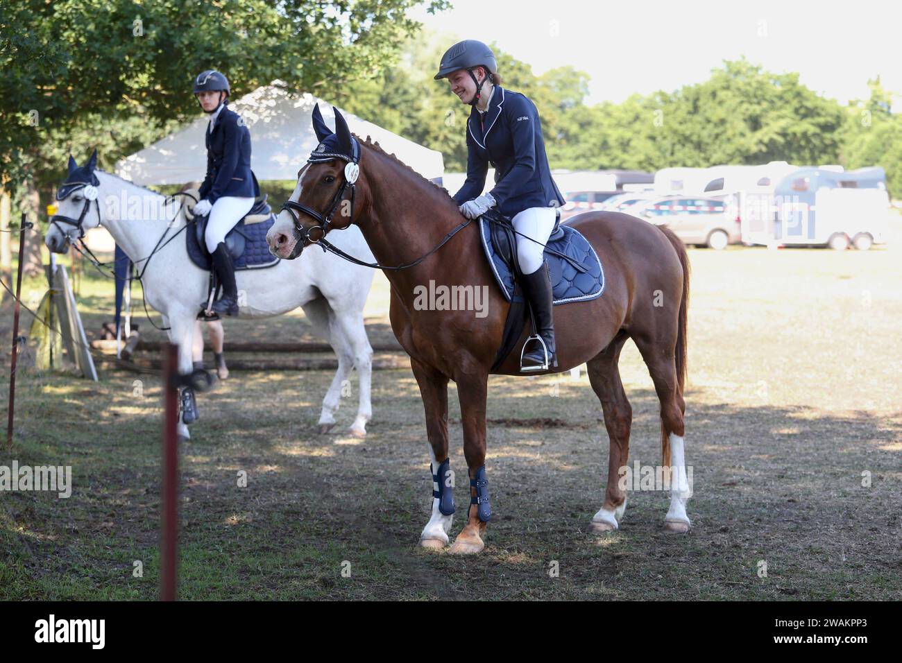 Jugendliche reiter hi-res stock photography and images - Alamy