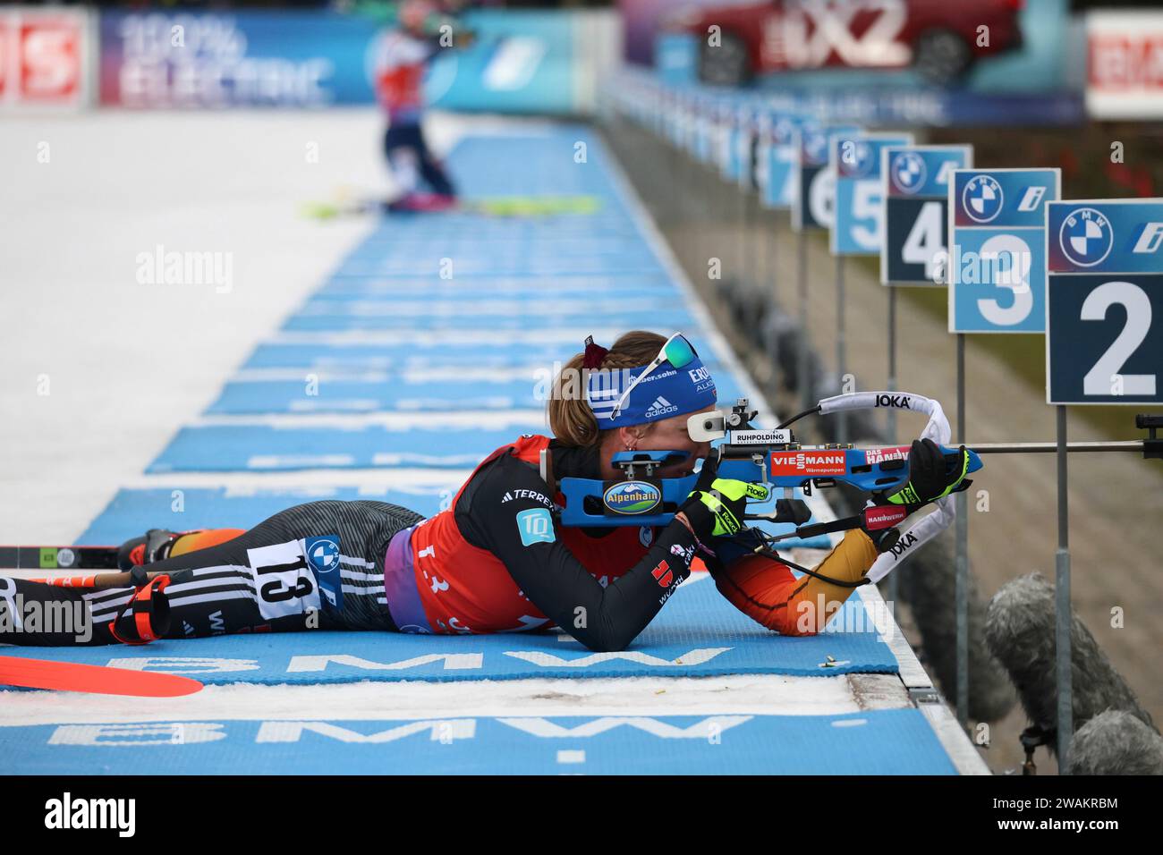 Liegend beim schiessen hi-res stock photography and images - Alamy