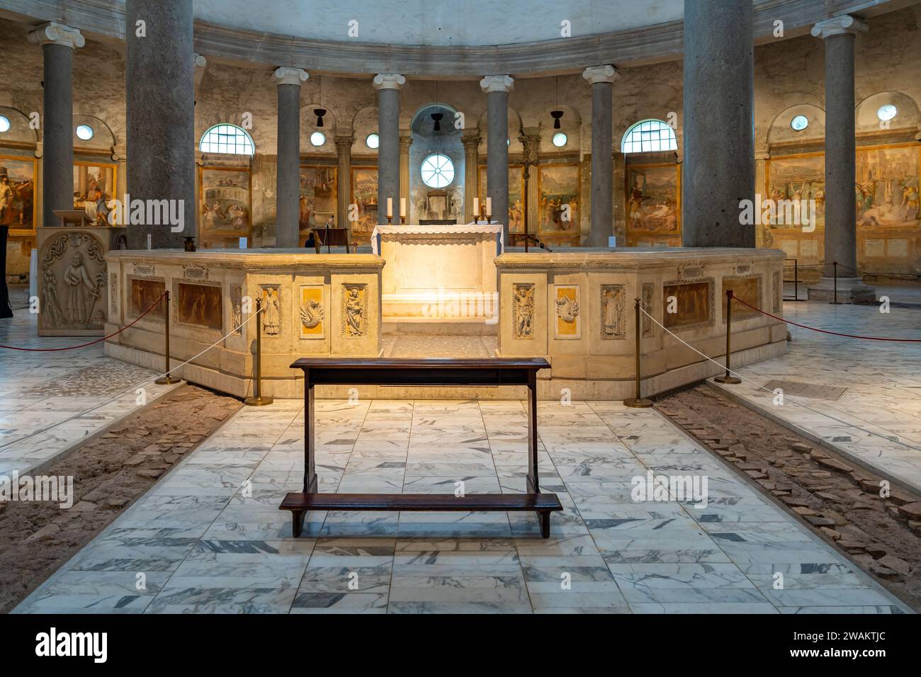 Ancient altar table hi-res stock photography and images - Alamy
