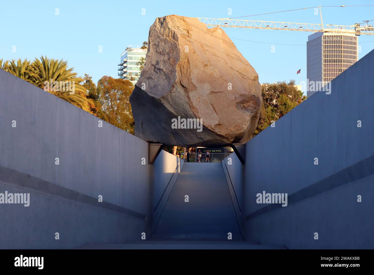 Los Angeles, California: Public Art LEVITATED MASS a sculpture by ...