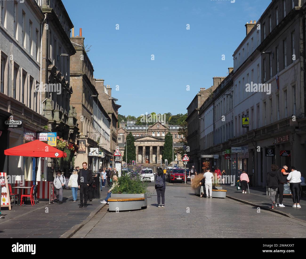 People dundee street hi-res stock photography and images - Alamy