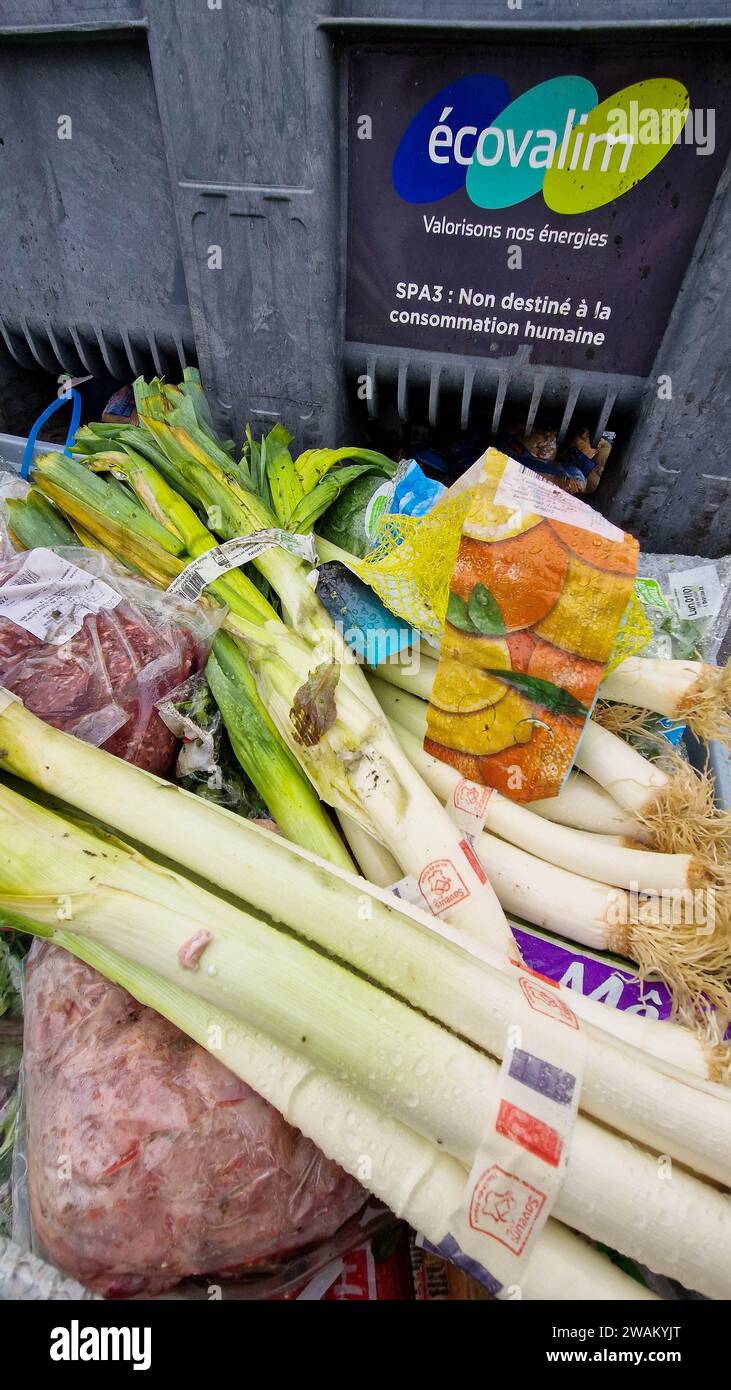 Food waste recycling expired hi-res stock photography and images - Alamy