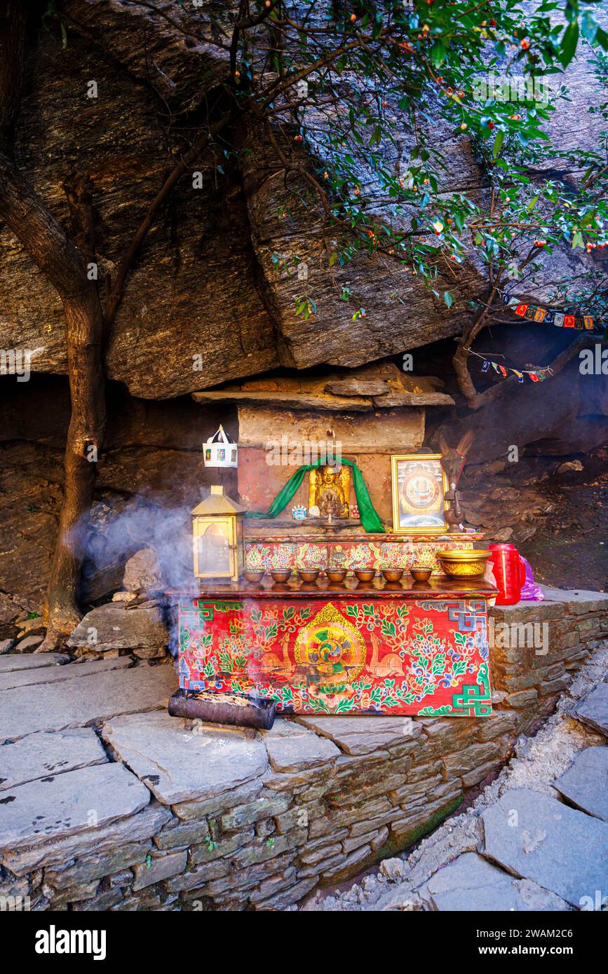 A small altar at Paro Taktsang (Taktsang Palphug Monastery, Tiger's ...