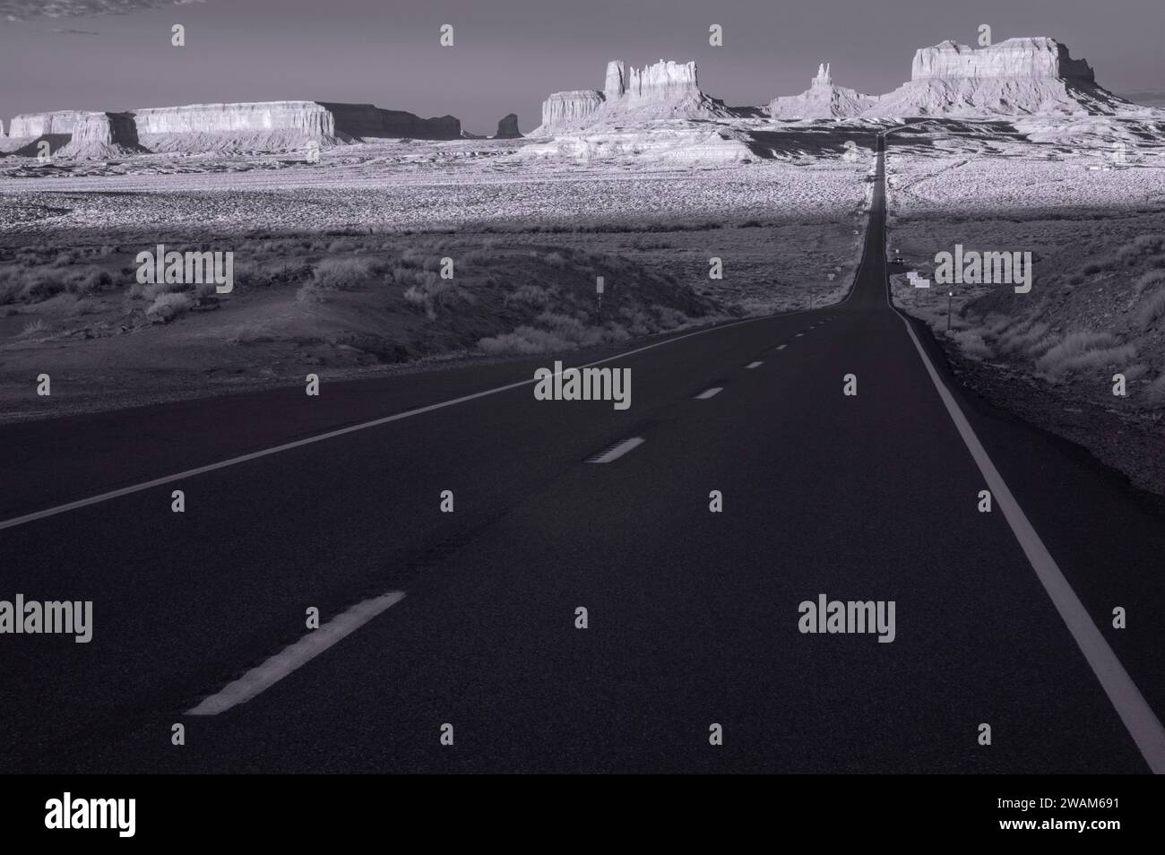 Highway 163 monument valley road hi-res stock photography and images ...