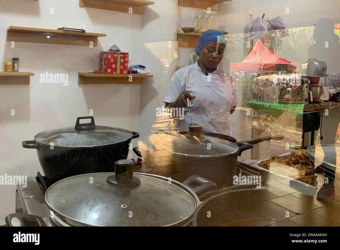 Chef Failatu Abdul-Razak attempts to break a world record for marathon ...