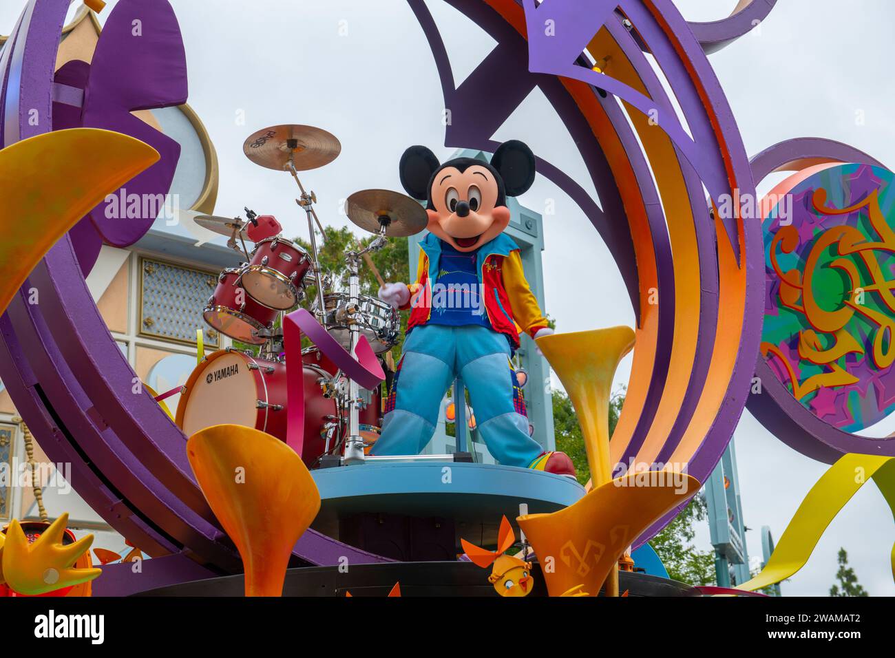 Mickey Mouse at Mickey's Soundsational Parade at Disneyland Park in ...