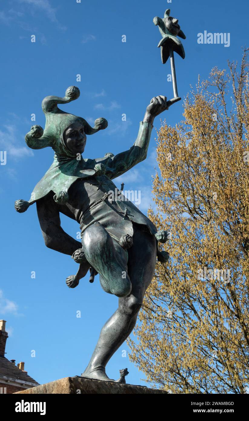 Statue The Jester by James Butler R.A., Stratford-Upon-Avon ...