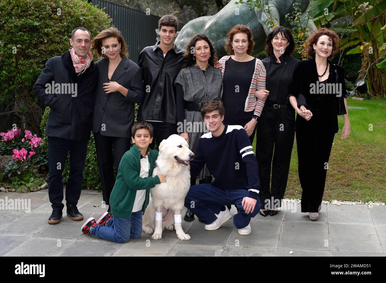 Francesca Archibugi mit ihrem Cast beim Photocall zur Rai TV-Serie 'La ...