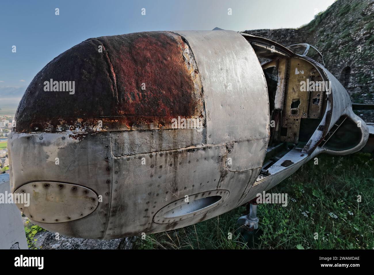 200+ Old U.S.military airplane rusting outdoors while on display as ...