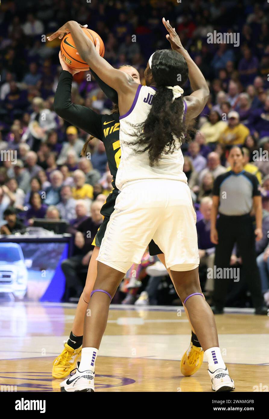 Baton Rouge, USA. 04th Jan, 2024. LSU Lady Tigers guard Flau'jae ...