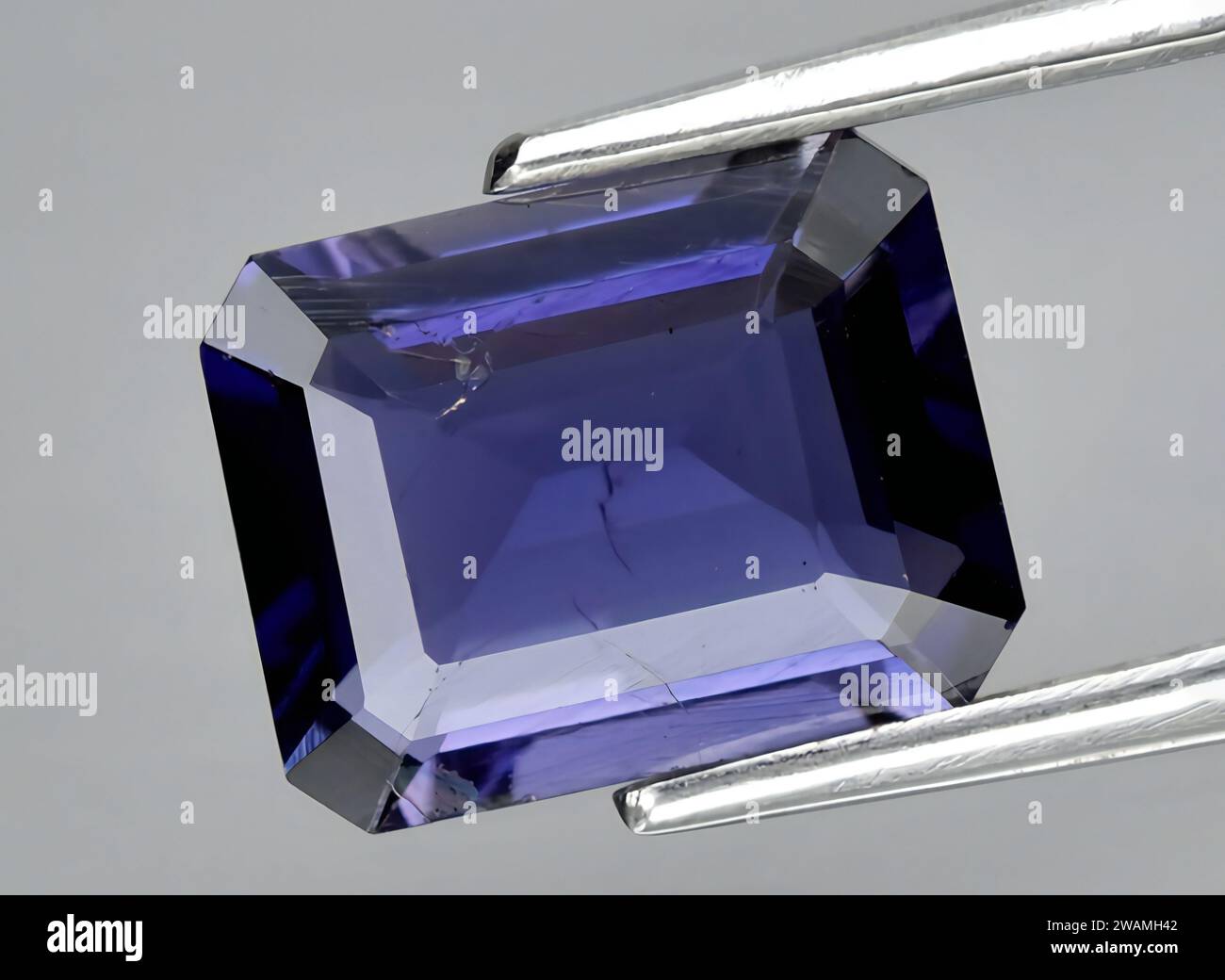 Iolite mineral hi-res stock photography and images - Alamy