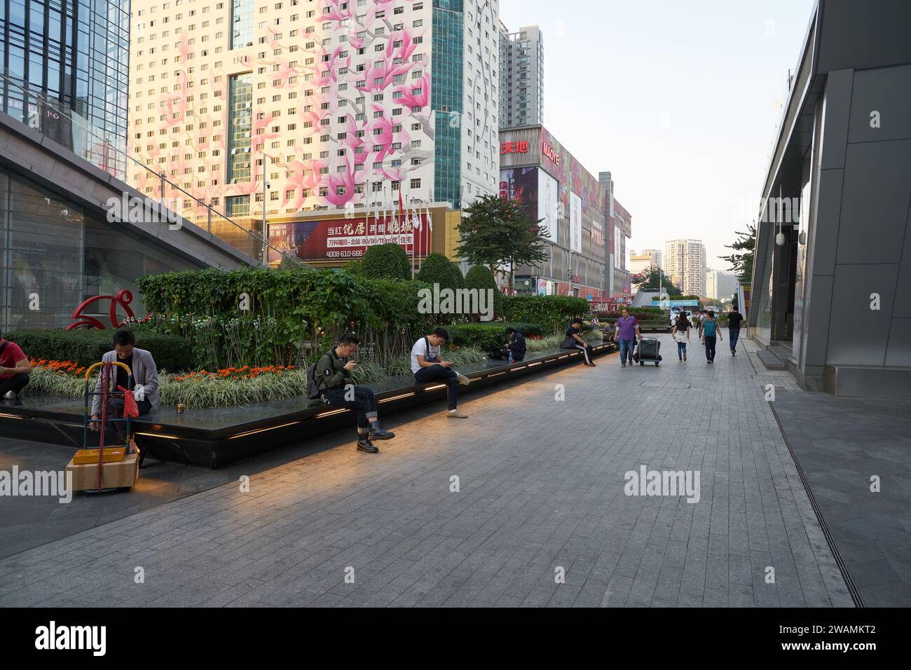 SHENZHEN, CHINA - NOVEMBER 21, 2019: street level view of Huaqiangbei ...