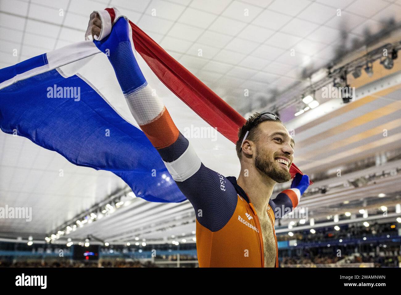 HEERENVEEN - Kjeld Nuis (NED) cheers after winning the men's 1000 ...
