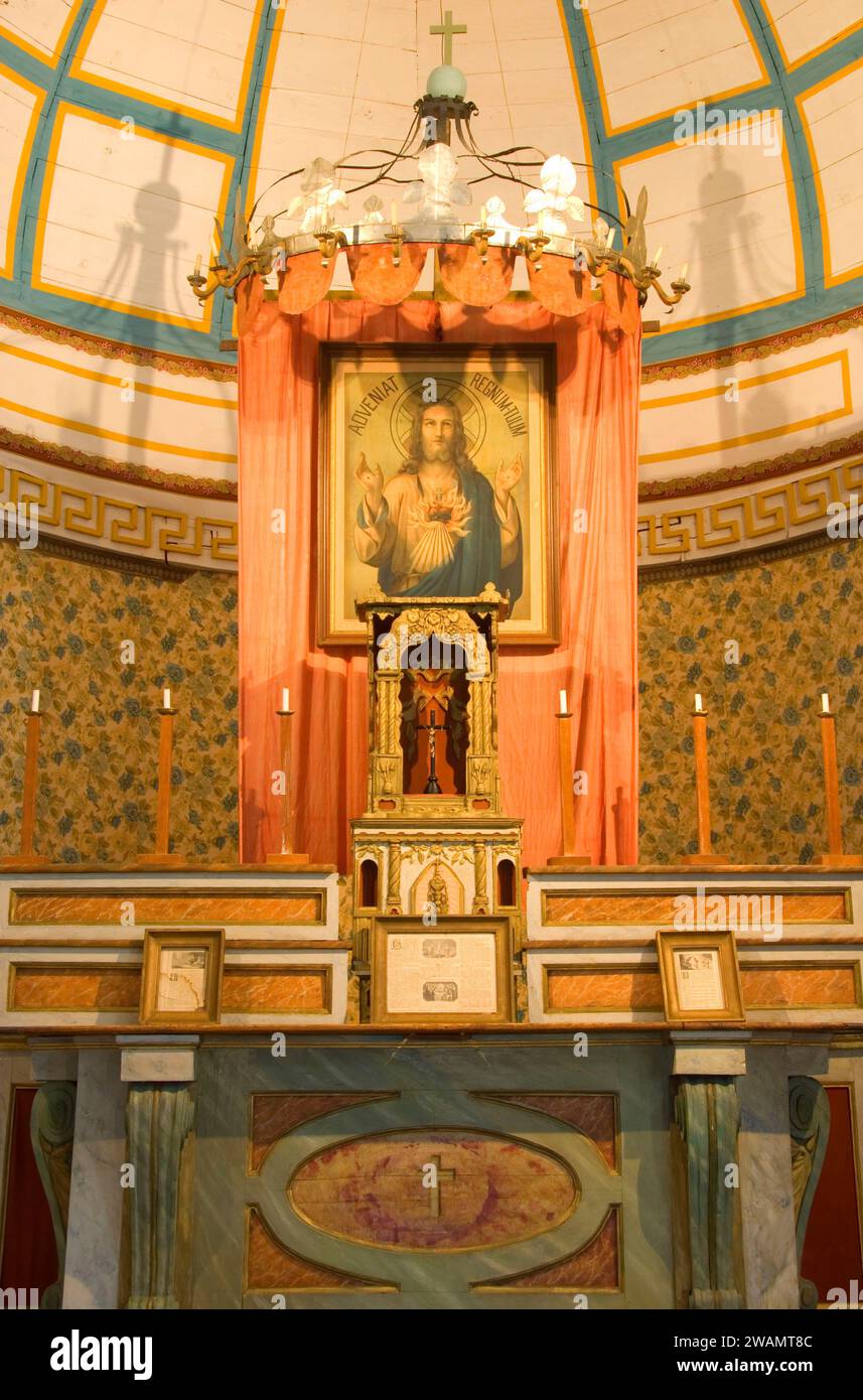 Altar of the sacred heart hi-res stock photography and images - Alamy