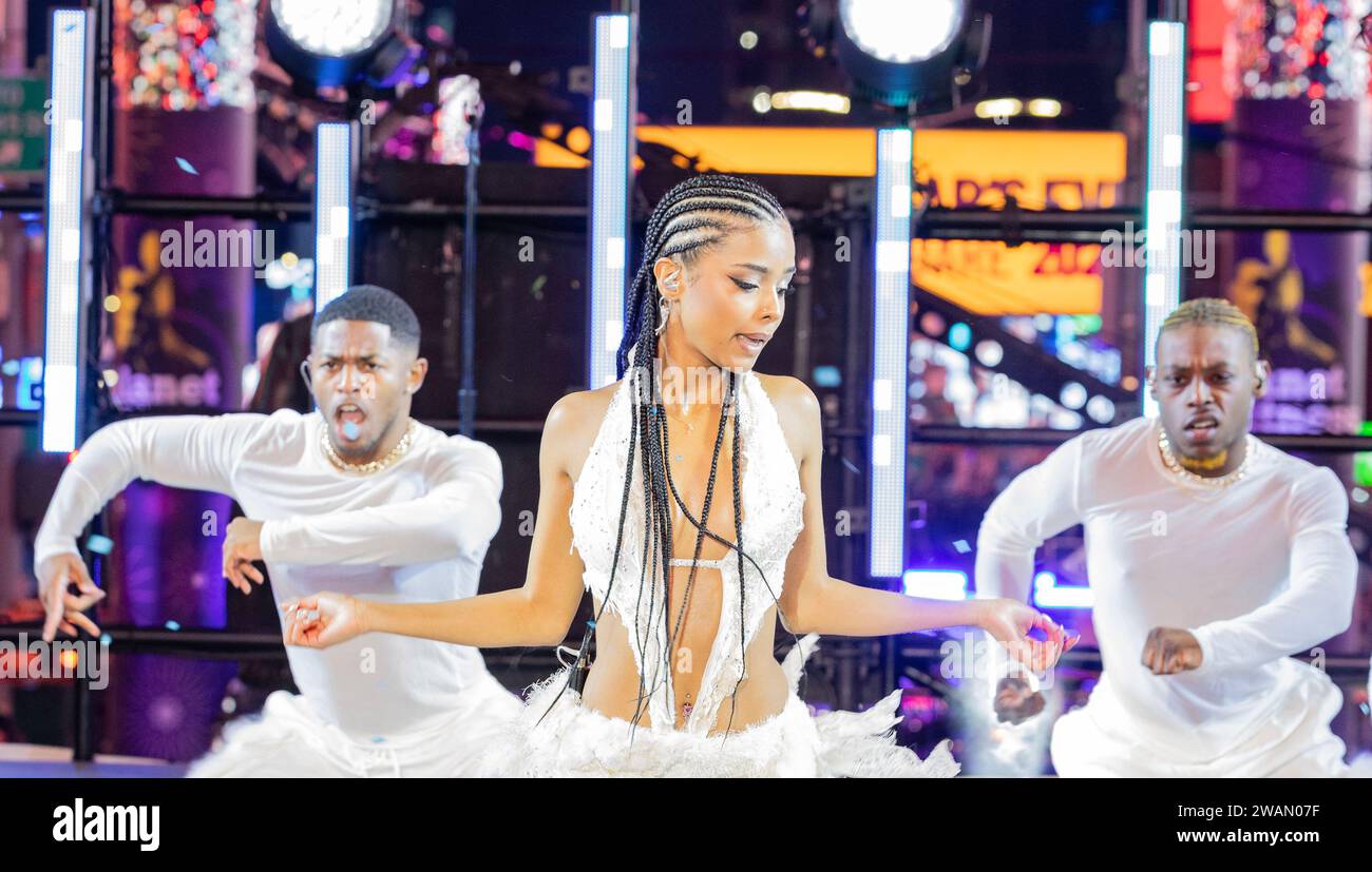 Tyla performs on stage during 2024 New Year's celebration on Times ...
