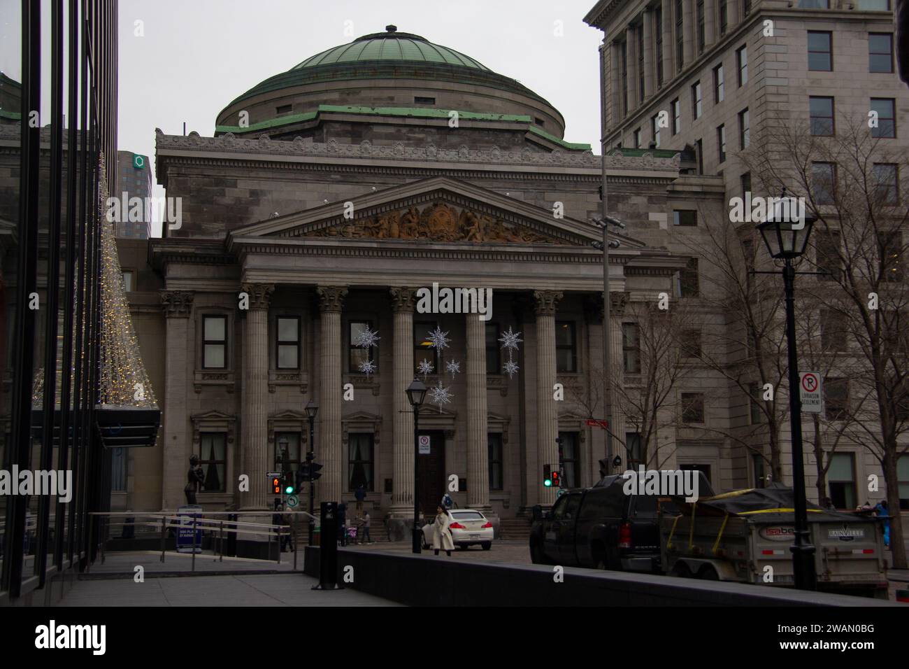 Old bank building Stock Photo - Alamy
