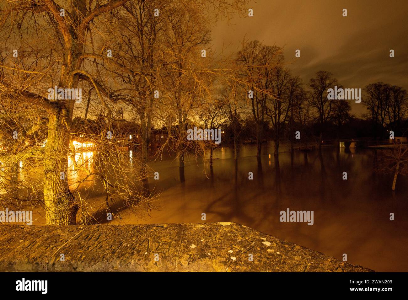 Wallingford, England, Friday 5th January 2024. Flooding of the River ...