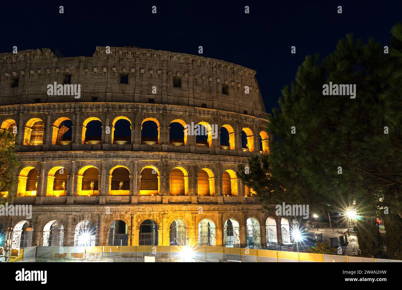 Exterior Architectural Sights of The Roman Colosseum (Colosseo Romano ...